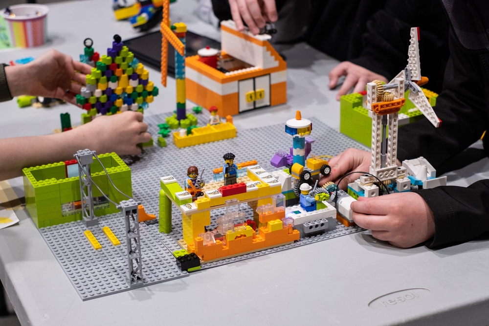 Lego taps Cambridge Consultants to bring “Smart play” to its bricks ...